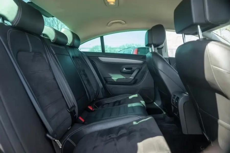 Grey Volkswagen CC / Passat CC 2014 in Liepaja, with an engine capacity of 2.00 L and mileage of 269 thousand km for 12800 €, photo 13 on AUTOMOTO.COM.LV