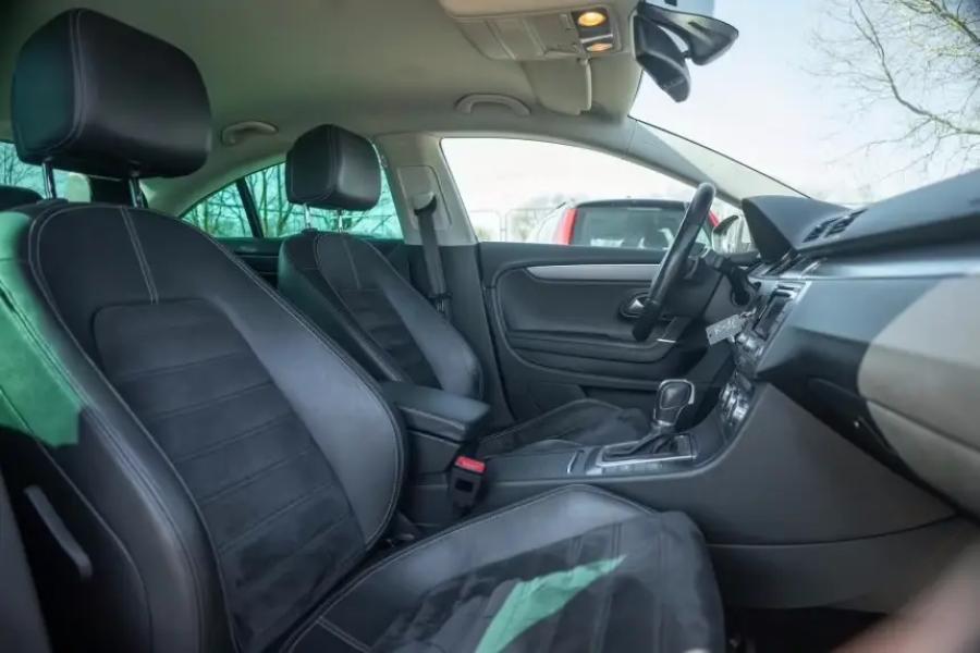 Grey Volkswagen CC / Passat CC 2014 in Liepaja, with an engine capacity of 2.00 L and mileage of 269 thousand km for 12800 €, photo 14 on AUTOMOTO.COM.LV