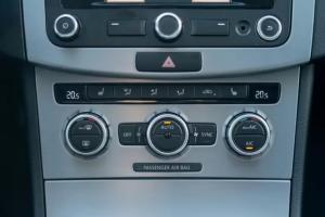 Grey Volkswagen CC / Passat CC 2014 in Liepaja, with an engine capacity of 2.00 L and mileage of 269 thousand km for 12800 €, photo 16 on AUTOMOTO.COM.LV