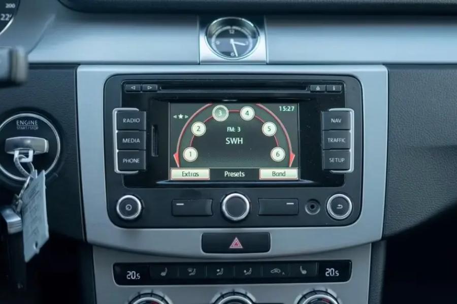 Grey Volkswagen CC / Passat CC 2014 in Liepaja, with an engine capacity of 2.00 L and mileage of 269 thousand km for 12800 €, photo 19 on AUTOMOTO.COM.LV
