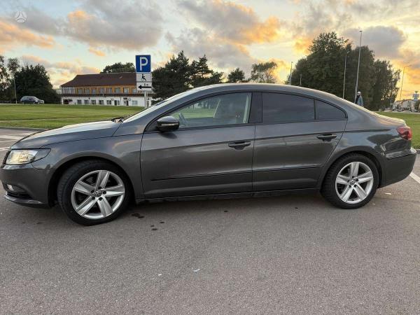 Volkswagen CC / Passat CC 2016 in Palanga on AUTOMOTO.COM.LV Grey Volkswagen CC / Passat CC 2016 in Palanga, with an engine capacity of 1.98 L and mileage of 173 thousand km for 6600 €, photo 8 on AUTOMOTO.COM.LV