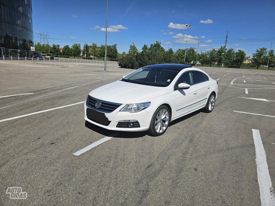 White Volkswagen CC / Passat CC 2011 in Siauliai, with an engine capacity of 2.00 L and mileage of 209 thousand km for 5100 €, photo 1 on AUTOMOTO.COM.LV
