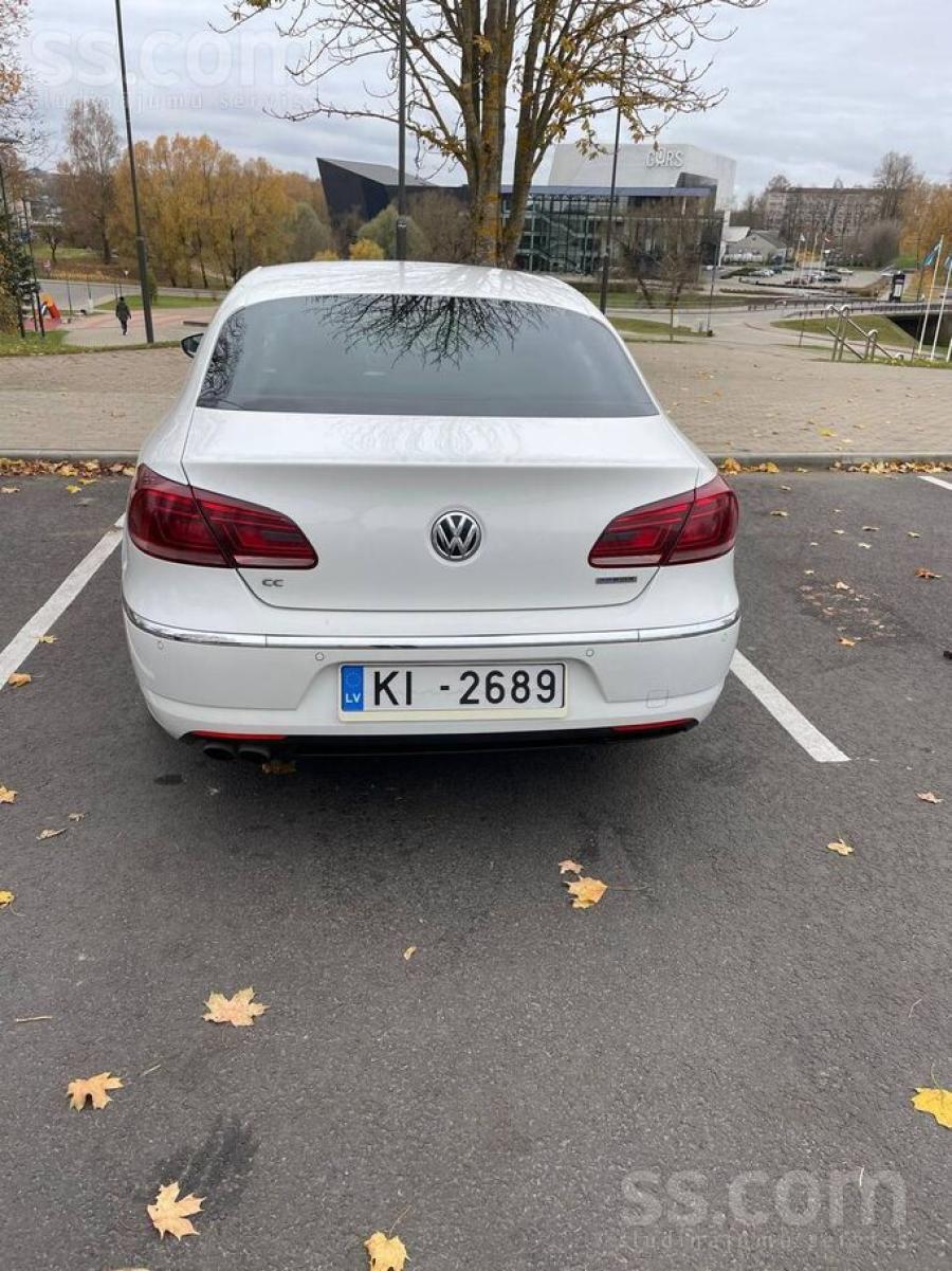 White Volkswagen CC / Passat CC 2013 in Riga, with an engine capacity of 2.00 L and mileage of 255 thousand km for 7300 €, photo 4 on AUTOMOTO.COM.LV