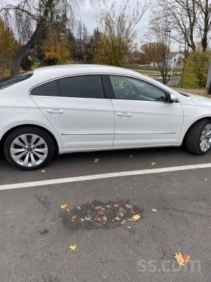 White Volkswagen CC / Passat CC 2013 in Riga, with an engine capacity of 2.00 L and mileage of 255 thousand km for 7300 €, photo 7 on AUTOMOTO.COM.LV