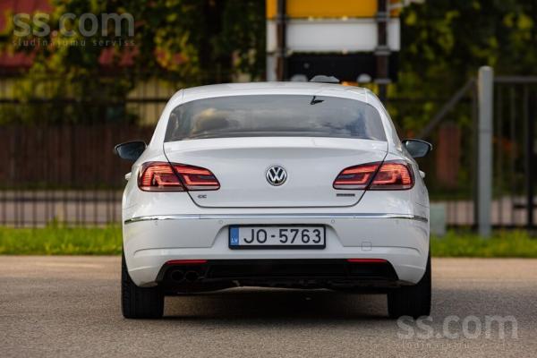 White Volkswagen CC / Passat CC 2014 in Jelgava, with an engine capacity of 2.00 L and mileage of 217 thousand km for 9500 €, photo 5 on AUTOMOTO.COM.LV