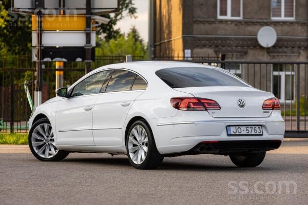 White Volkswagen CC / Passat CC 2014 in Jelgava, with an engine capacity of 2.00 L and mileage of 217 thousand km for 9500 €, photo 6 on AUTOMOTO.COM.LV