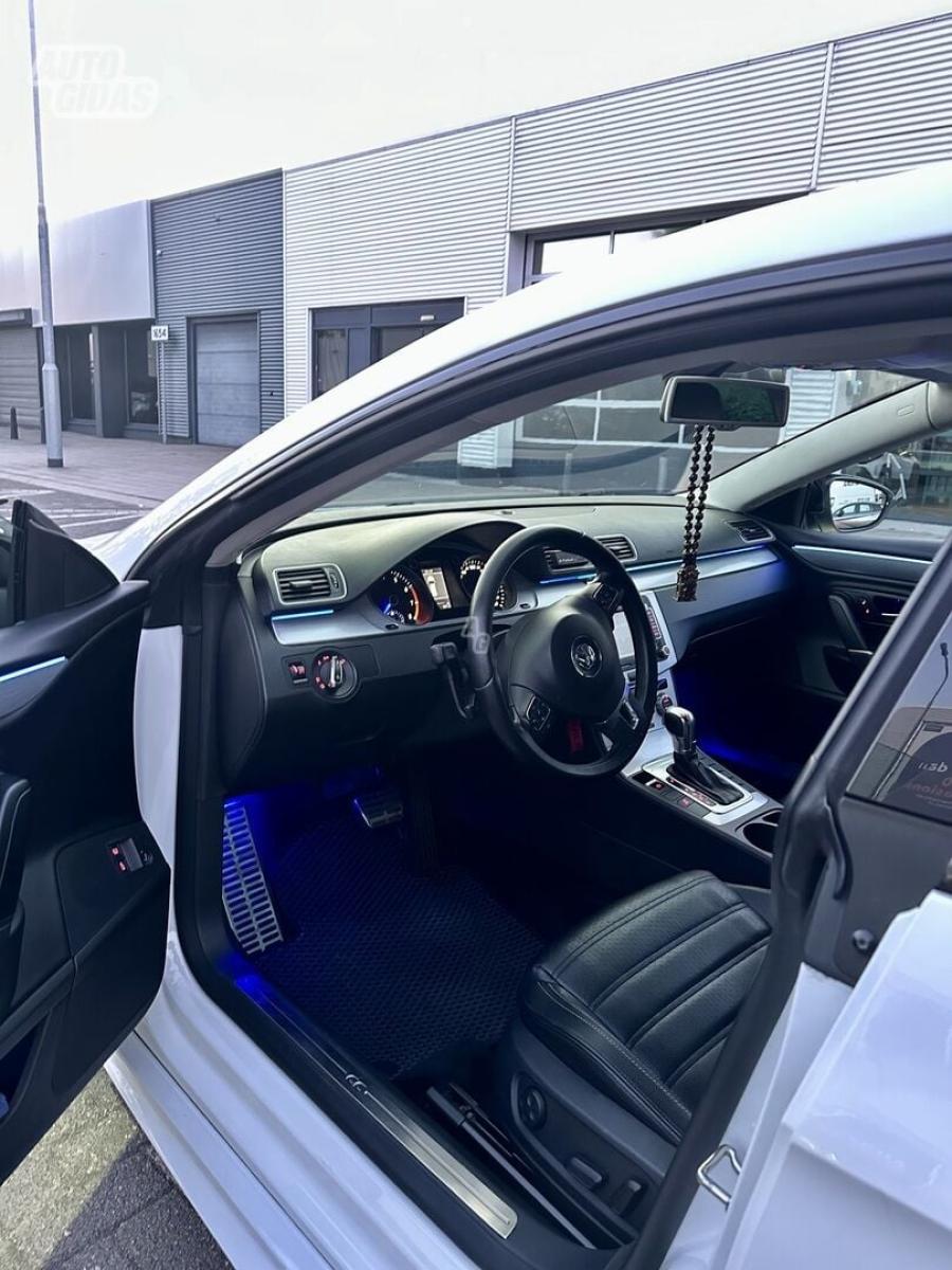 White Volkswagen CC / Passat CC 2015 in Kaunas, with an engine capacity of 2.00 L and mileage of 125 thousand km for 6700 €, photo 13 on AUTOMOTO.COM.LV