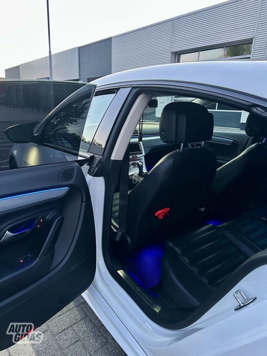 White Volkswagen CC / Passat CC 2015 in Kaunas, with an engine capacity of 2.00 L and mileage of 125 thousand km for 6700 €, photo 14 on AUTOMOTO.COM.LV