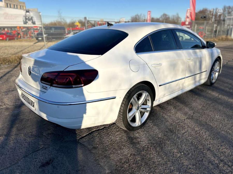 White Volkswagen CC / Passat CC 2016 in Panevezys, with an engine capacity of 1.97 L and mileage of 275 thousand km for 10000 €, photo 9 on AUTOMOTO.COM.LV