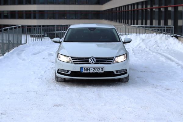 Белый Фольксваген CC / Passat CC 2015 в Рига, объемом двигателя 1.40 л и пробегом 144 тыс. км за 8680 €, фото 4 на AUTOMOTO.COM.LV