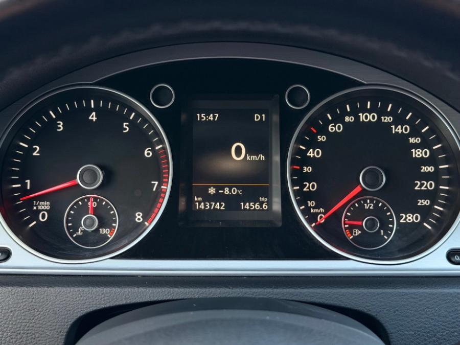White Volkswagen CC / Passat CC 2015 in Riga, with an engine capacity of 1.40 L and mileage of 144 thousand km for 8680 €, photo 8 on AUTOMOTO.COM.LV