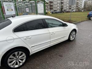 White Volkswagen CC / Passat CC 2008 in Riga, with an engine capacity of 2.00 L and mileage of 405 thousand km for 5800 €, photo 4 on AUTOMOTO.COM.LV