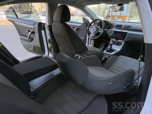 Белый Фольксваген CC / Passat CC 2008 в Рига, объемом двигателя 1.80 л и пробегом 267 тыс. км за 2950 €, фото 10 на AUTOMOTO.COM.LV