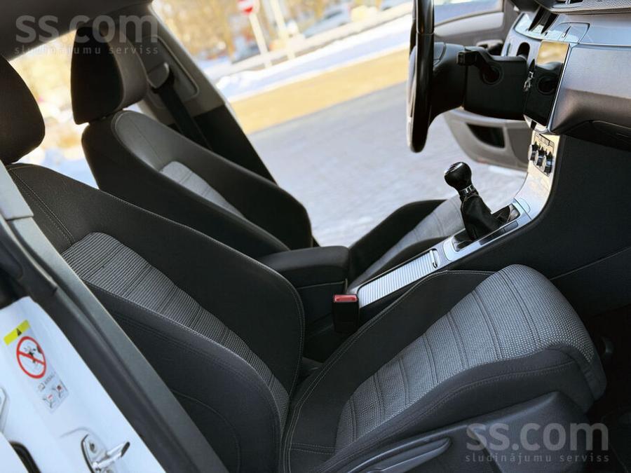 Белый Фольксваген CC / Passat CC 2008 в Рига, объемом двигателя 1.80 л и пробегом 267 тыс. км за 2950 €, фото 14 на AUTOMOTO.COM.LV
