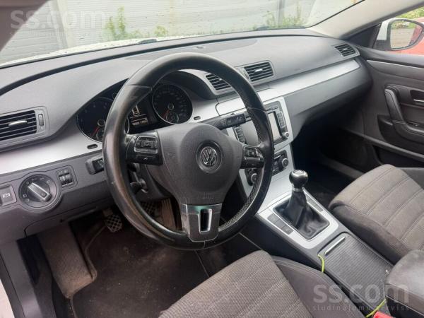 Белый Фольксваген CC / Passat CC 2008 в Рига, объемом двигателя 1.80 л и пробегом 270 тыс. км за 2200 €, фото 4 на AUTOMOTO.COM.LV