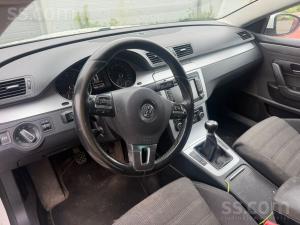 Белый Фольксваген CC / Passat CC 2008 в Рига, объемом двигателя 1.80 л и пробегом 270 тыс. км за 2200 €, фото 5 на AUTOMOTO.COM.LV