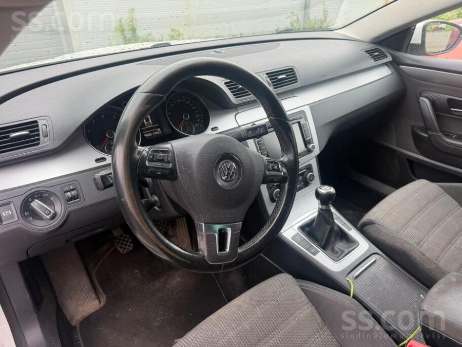 Белый Фольксваген CC / Passat CC 2008 в Рига, объемом двигателя 1.80 л и пробегом 270 тыс. км за 2200 €, фото 5 на AUTOMOTO.COM.LV