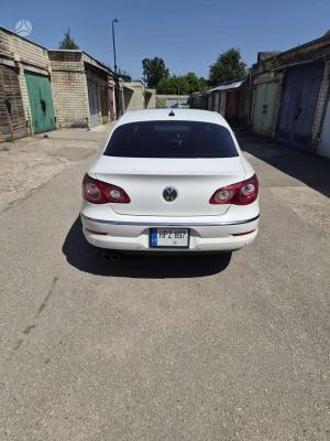 White Volkswagen CC / Passat CC 2009 in Kaunas, with an engine capacity of 2.00 L and mileage of 194 thousand km for 2900 €, photo 8 on AUTOMOTO.COM.LV