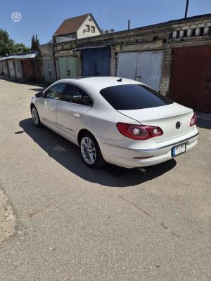 White Volkswagen CC / Passat CC 2009 in Kaunas, with an engine capacity of 2.00 L and mileage of 194 thousand km for 2900 €, photo 9 on AUTOMOTO.COM.LV
