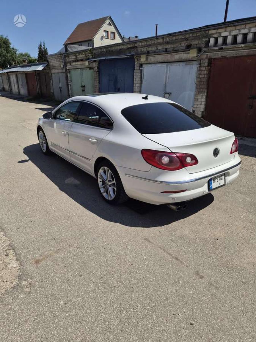 White Volkswagen CC / Passat CC 2009 in Kaunas, with an engine capacity of 2.00 L and mileage of 194 thousand km for 2900 €, photo 9 on AUTOMOTO.COM.LV