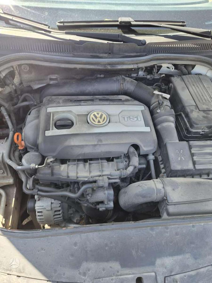 White Volkswagen CC / Passat CC 2009 in Kaunas, with an engine capacity of 2.00 L and mileage of 194 thousand km for 2900 €, photo 19 on AUTOMOTO.COM.LV