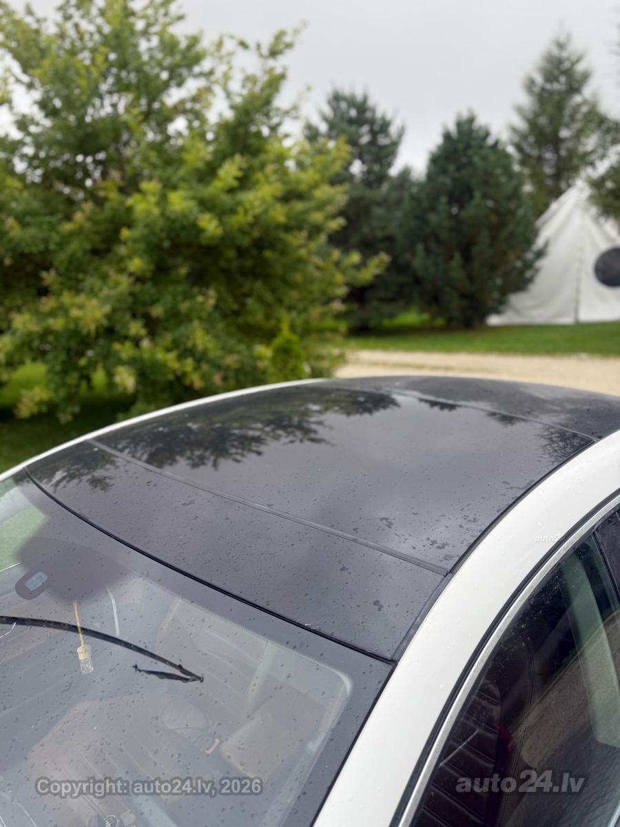 White Volkswagen CC / Passat CC 2009 in Tartu, with an engine capacity of 1.80 L and mileage of 311 thousand km for 1999 €, photo 5 on AUTOMOTO.COM.LV