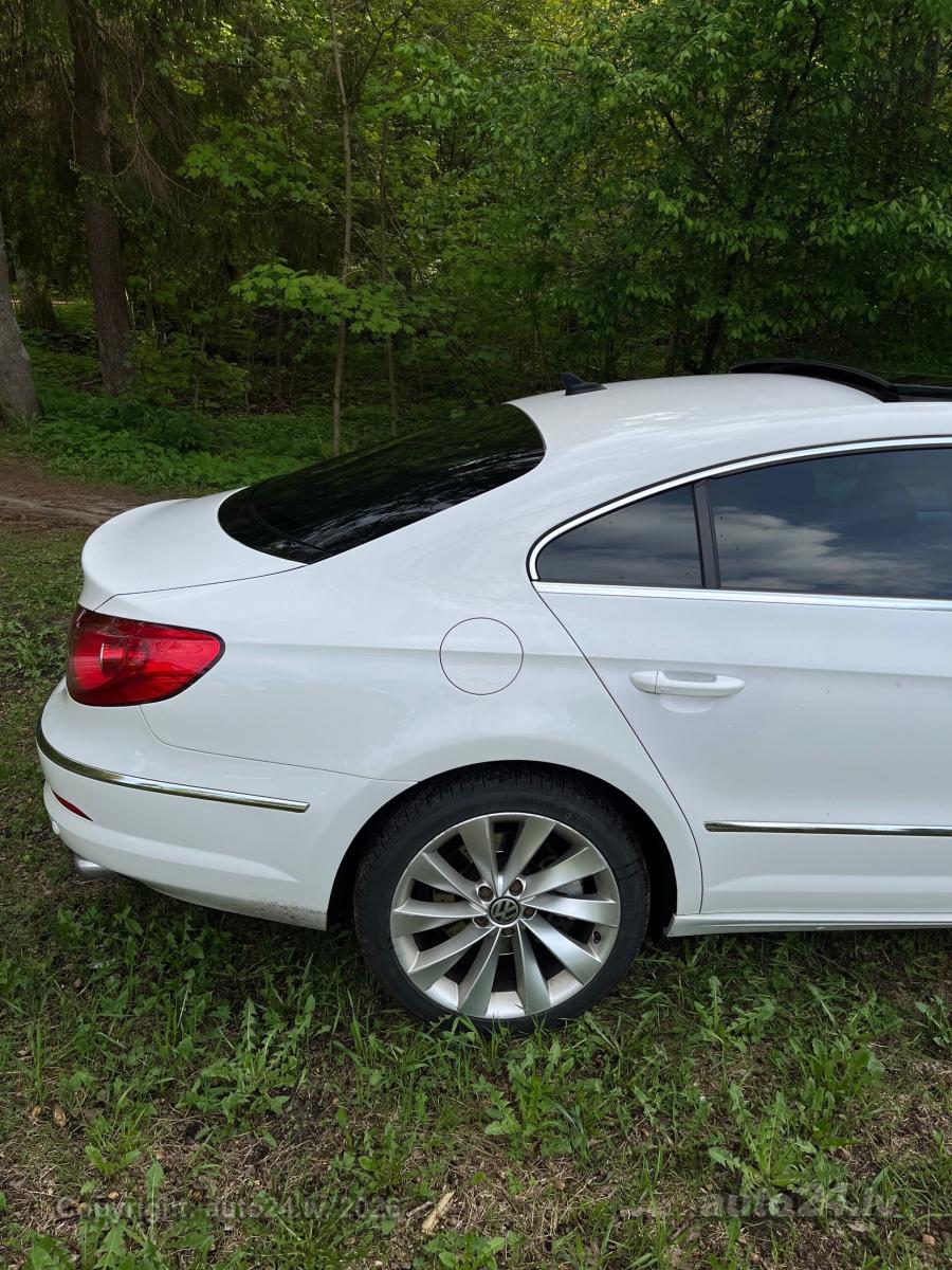 Белый Фольксваген CC / Passat CC 2010 в Таллин, объемом двигателя 3.60 л и пробегом 180 тыс. км за 5999 €, фото 4 на AUTOMOTO.COM.LV