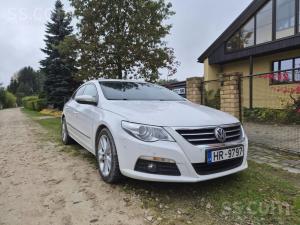 White Volkswagen CC / Passat CC 2011 in Riga, with an engine capacity of 2.00 L and mileage of 232 thousand km for 5300 €, photo 1 on AUTOMOTO.COM.LV