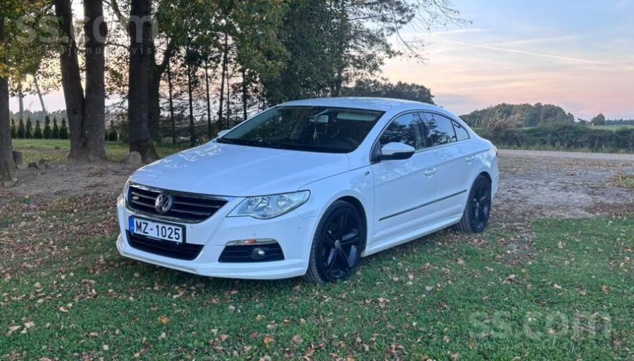 White Volkswagen CC / Passat CC 2011 in Liepaja, with an engine capacity of 2.00 L and mileage of 278 thousand km for 5999 €, photo 1 on AUTOMOTO.COM.LV