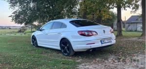 White Volkswagen CC / Passat CC 2011 in Liepaja, with an engine capacity of 2.00 L and mileage of 278 thousand km for 5999 €, photo 5 on AUTOMOTO.COM.LV
