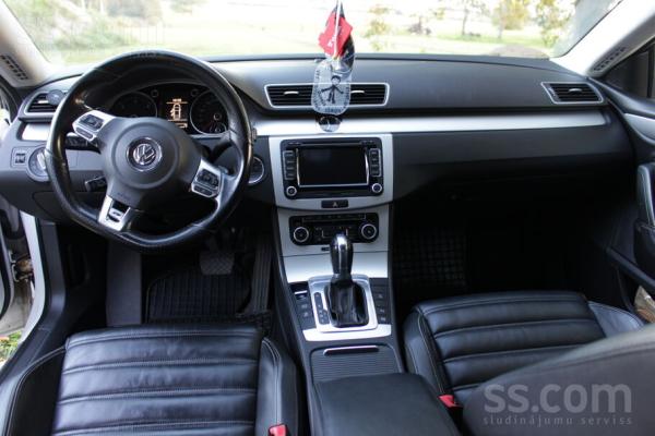 Volkswagen CC / Passat CC 2011 in Liepaja on AUTOMOTO.COM.LV White Volkswagen CC / Passat CC 2011 in Liepaja, with an engine capacity of 2.00 L and mileage of 278 thousand km for 5999 €, photo 6 on AUTOMOTO.COM.LV