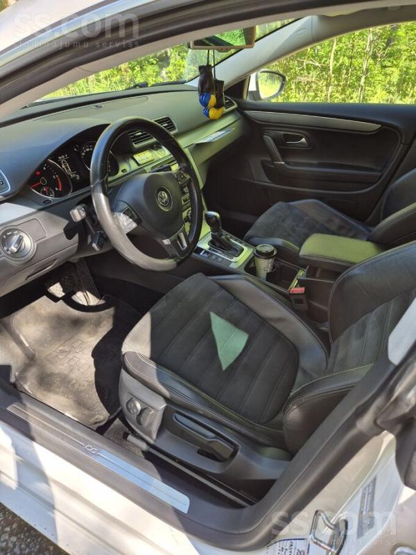 White Volkswagen CC / Passat CC 2012 in Riga, with an engine capacity of 2.00 L and mileage of 337 thousand km for 6800 €, photo 5 on AUTOMOTO.COM.LV