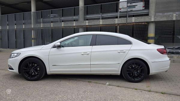 White Volkswagen CC / Passat CC 2012 in Kaunas, with an engine capacity of 1.39 L and mileage of 299 thousand km for 5200 €, photo 2 on AUTOMOTO.COM.LV