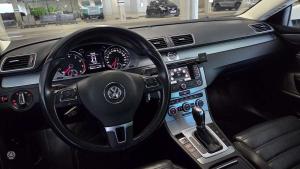 White Volkswagen CC / Passat CC 2012 in Kaunas, with an engine capacity of 1.39 L and mileage of 299 thousand km for 5200 €, photo 12 on AUTOMOTO.COM.LV