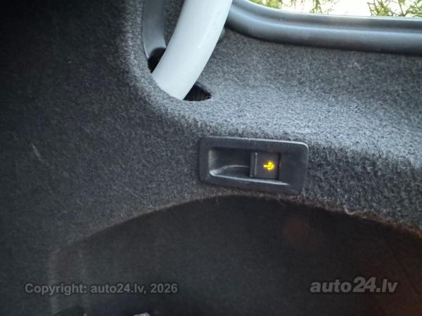 Balts Volkswagen CC / Passat CC 2012 Keila, ar dzinēja tilpumu 2.00 L un nobraukumu 0 tūkst. km par 8500 €, foto 7 vietnē AUTOMOTO.COM.LV