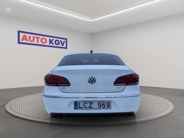 White Volkswagen CC / Passat CC 2013 in Kaunas, with an engine capacity of 2.00 L and mileage of 221 thousand km for 8499 €, photo 4 on AUTOMOTO.COM.LV