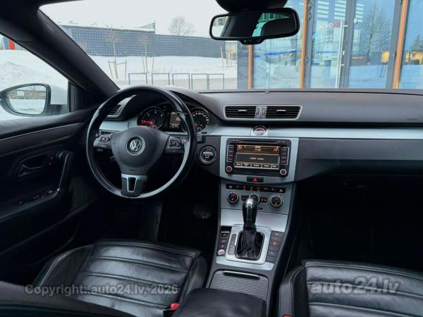 White Volkswagen CC / Passat CC 2013 in Tartu, with an engine capacity of 2.00 L and mileage of 289 thousand km for 7500 €, photo 11 on AUTOMOTO.COM.LV