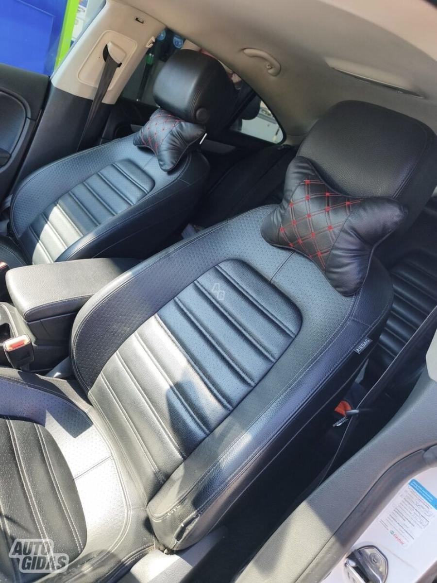 Balts Volkswagen CC / Passat CC 2013 Viļņa, ar dzinēja tilpumu 2.00 L un nobraukumu 366 tūkst. km par 4300 €, foto 8 vietnē AUTOMOTO.COM.LV