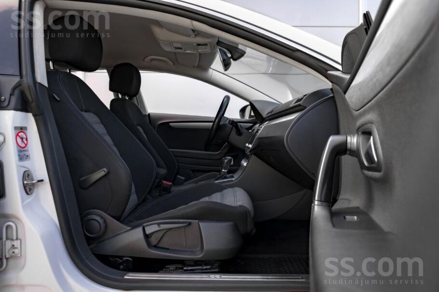 Balts Volkswagen CC / Passat CC 2013 Rīga, ar dzinēja tilpumu 2.00 L un nobraukumu 262 tūkst. km par 6990 €, foto 11 vietnē AUTOMOTO.COM.LV