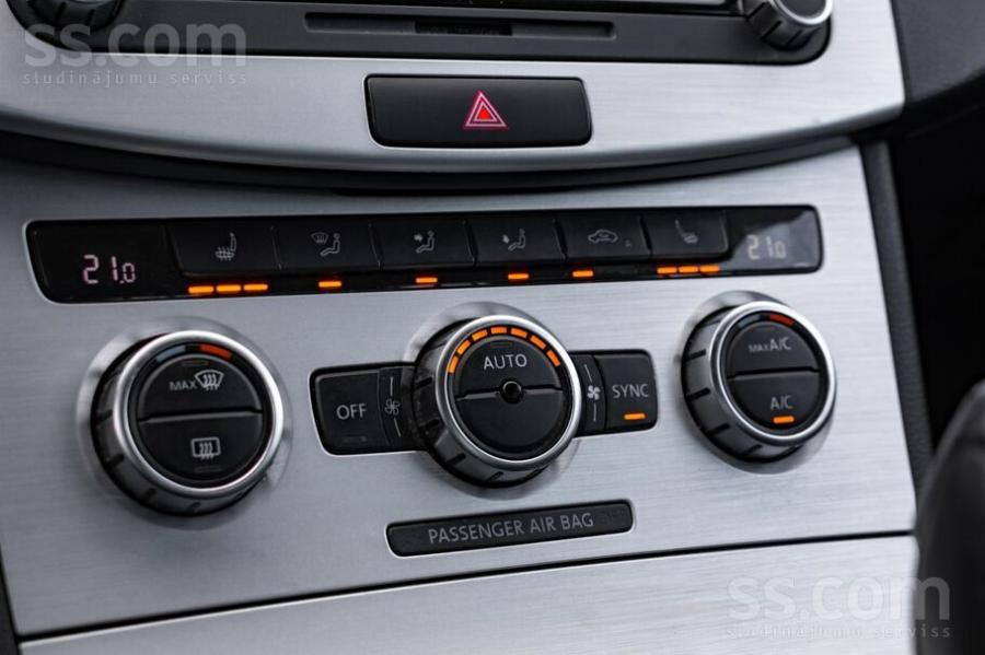 Balts Volkswagen CC / Passat CC 2013 Rīga, ar dzinēja tilpumu 2.00 L un nobraukumu 262 tūkst. km par 6990 €, foto 25 vietnē AUTOMOTO.COM.LV