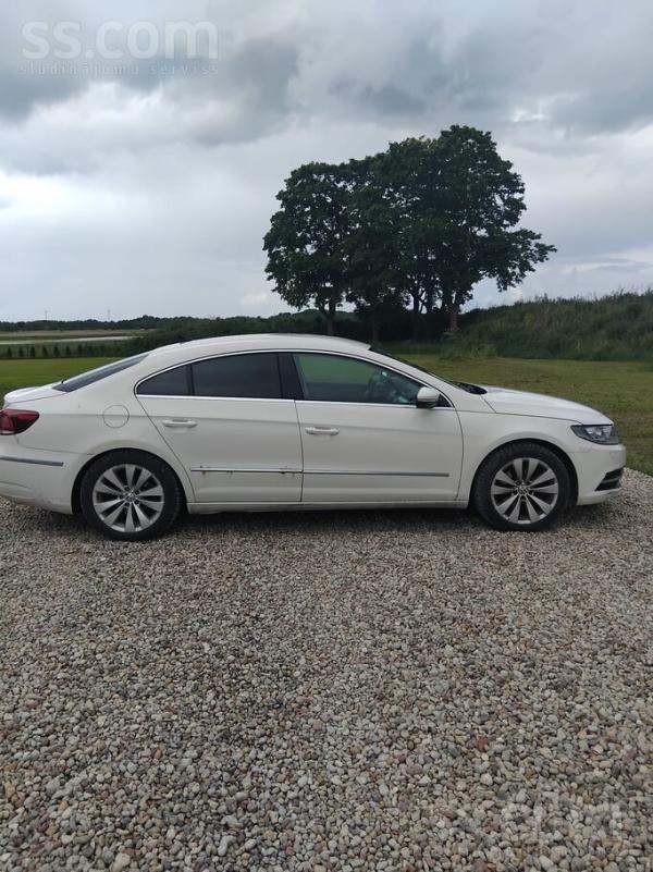 White Volkswagen CC / Passat CC 2013 in Kuldiga, with an engine capacity of 2.00 L and mileage of 357 thousand km for 4500 €, photo 3 on AUTOMOTO.COM.LV
