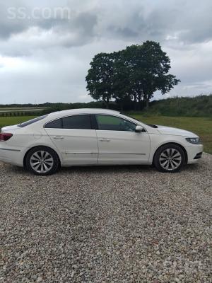 White Volkswagen CC / Passat CC 2013 in Kuldiga, with an engine capacity of 2.00 L and mileage of 357 thousand km for 4500 €, photo 4 on AUTOMOTO.COM.LV