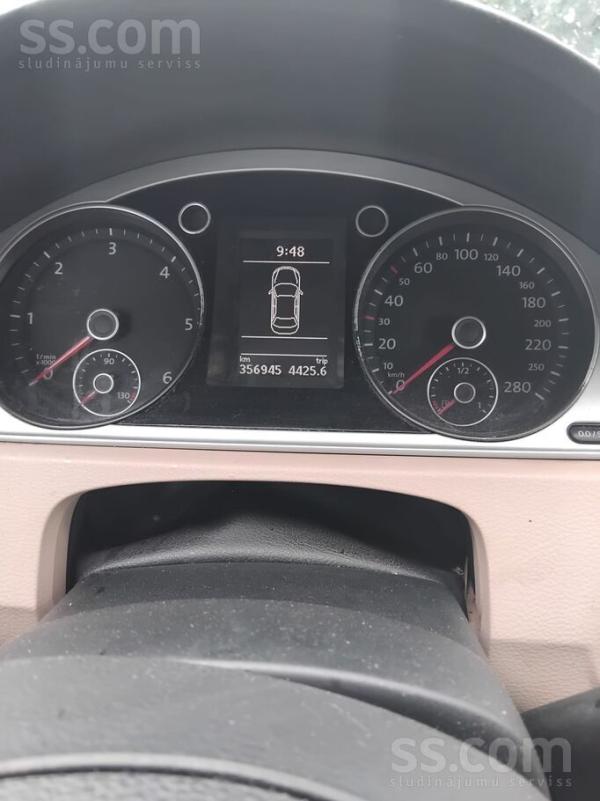 White Volkswagen CC / Passat CC 2013 in Kuldiga, with an engine capacity of 2.00 L and mileage of 357 thousand km for 4500 €, photo 5 on AUTOMOTO.COM.LV