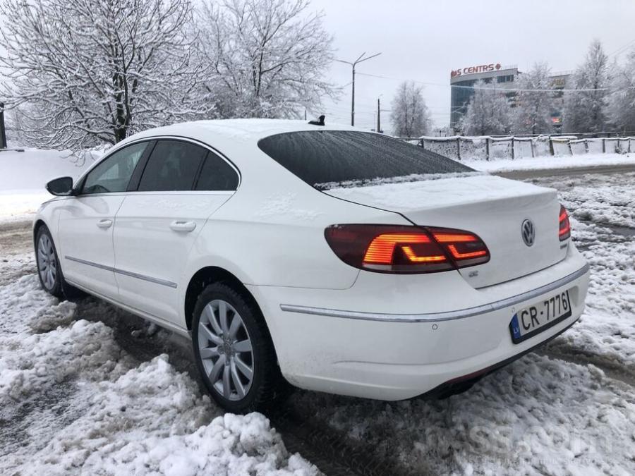 White Volkswagen CC / Passat CC 2013 in Riga, with an engine capacity of 2.00 L and mileage of 204 thousand km for 8300 €, photo 3 on AUTOMOTO.COM.LV