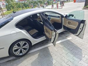 White Volkswagen CC / Passat CC 2013 in Vilnius, with an engine capacity of 2.00 L and mileage of 170 thousand km for 6700 €, photo 5 on AUTOMOTO.COM.LV