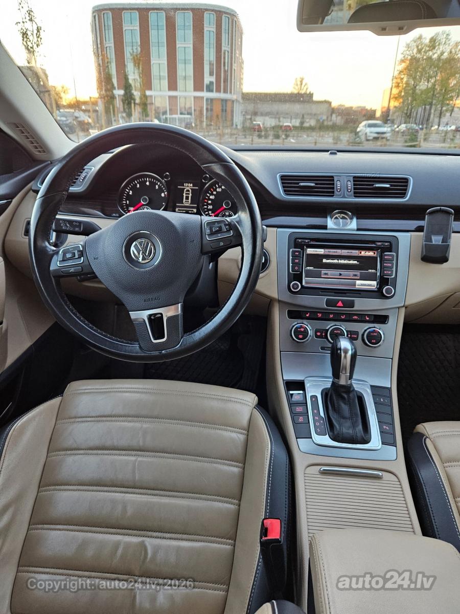 Balts Volkswagen CC / Passat CC 2013 Tallina, ar dzinēja tilpumu 2.00 L un nobraukumu 254 tūkst. km par 7200 €, foto 12 vietnē AUTOMOTO.COM.LV