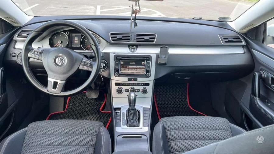 White Volkswagen CC / Passat CC 2014 in Siauliai, with an engine capacity of 1.97 L and mileage of 253 thousand km for 7400 €, photo 12 on AUTOMOTO.COM.LV