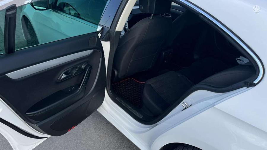 White Volkswagen CC / Passat CC 2014 in Siauliai, with an engine capacity of 1.97 L and mileage of 253 thousand km for 7400 €, photo 16 on AUTOMOTO.COM.LV