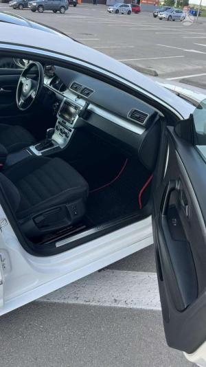 White Volkswagen CC / Passat CC 2014 in Siauliai, with an engine capacity of 1.97 L and mileage of 253 thousand km for 7400 €, photo 18 on AUTOMOTO.COM.LV