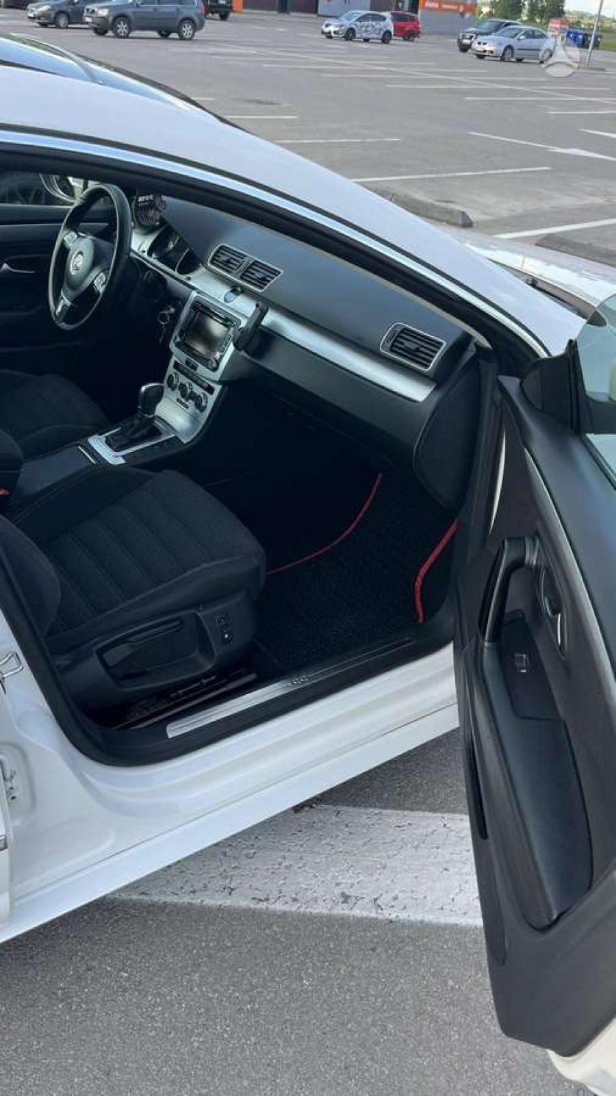 White Volkswagen CC / Passat CC 2014 in Siauliai, with an engine capacity of 1.97 L and mileage of 253 thousand km for 7400 €, photo 18 on AUTOMOTO.COM.LV